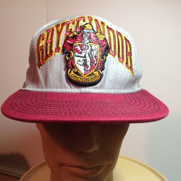 Warner Bros. | Accessories | Harry Potter Gryffindor Hat Wool Blend Euc ...